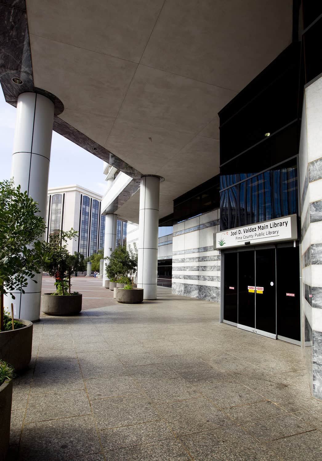 Joel D. Valdez Main Library - Attraction Guide | TucsonTopia