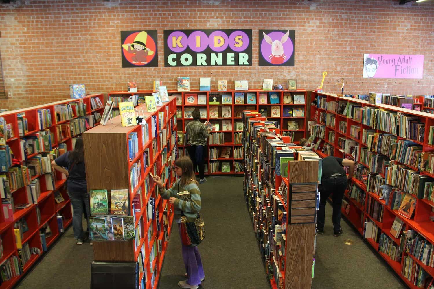 Ultimate Guide to Bookmans Tucson | TucsonTopia