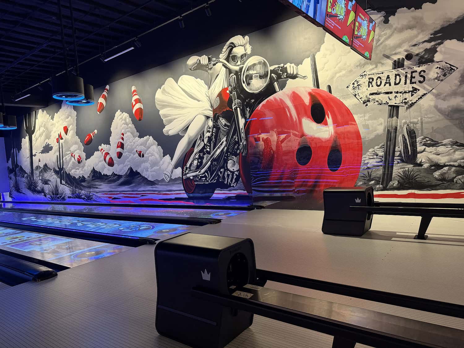 Roadies Guide - Lanes, Games, Gastropub! | TucsonTopia