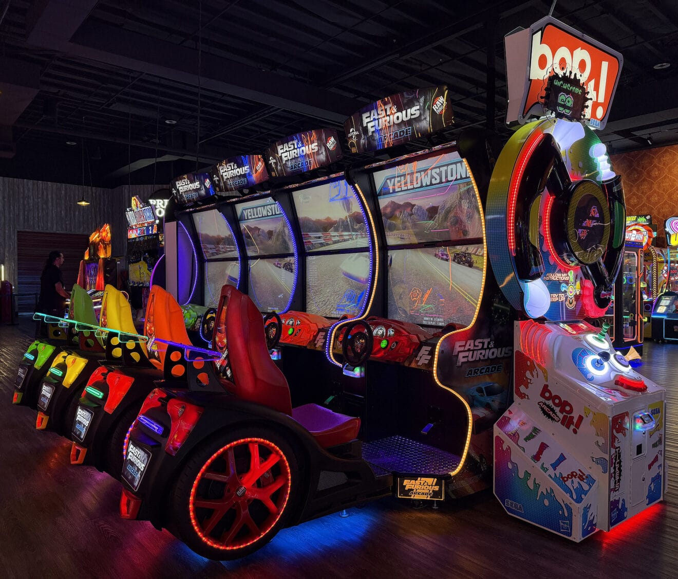 Roadies Guide - Lanes, Games, Gastropub! | TucsonTopia