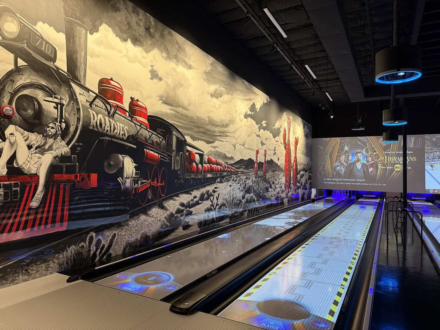 Roadies Guide - Lanes, Games, Gastropub! | TucsonTopia